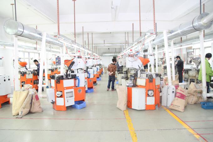 China Dongguan Fengcai Button Co., Ltd. factory production line